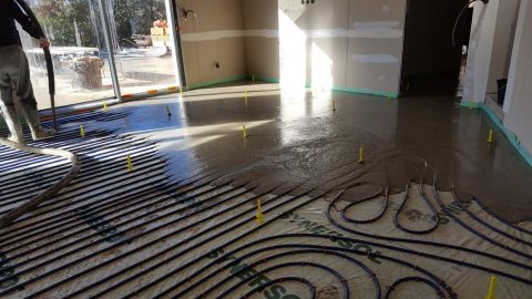 Chape liquide sur plancher chauffant à Montpellier (Hérault) - PMS ISOL